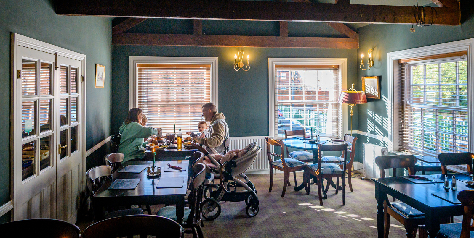 Book a table - The Woolpack Louth